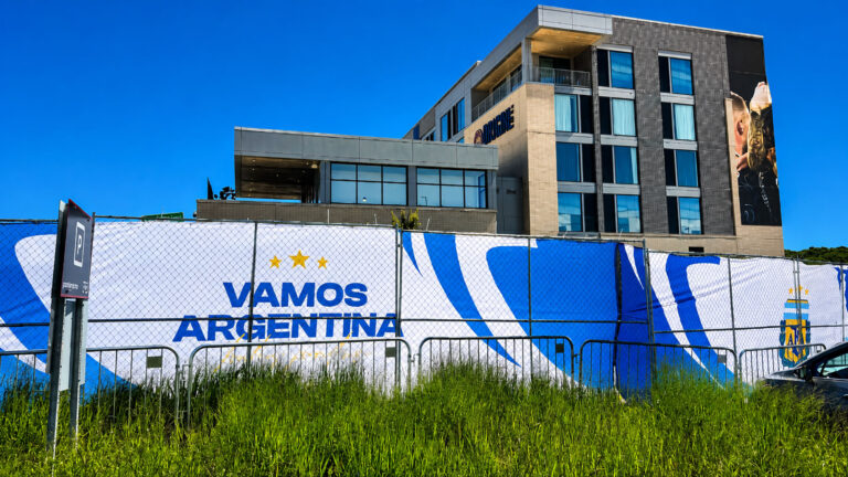 Mayor moves to keep ball rolling at KC’s riverfront, backing $1.4B ...